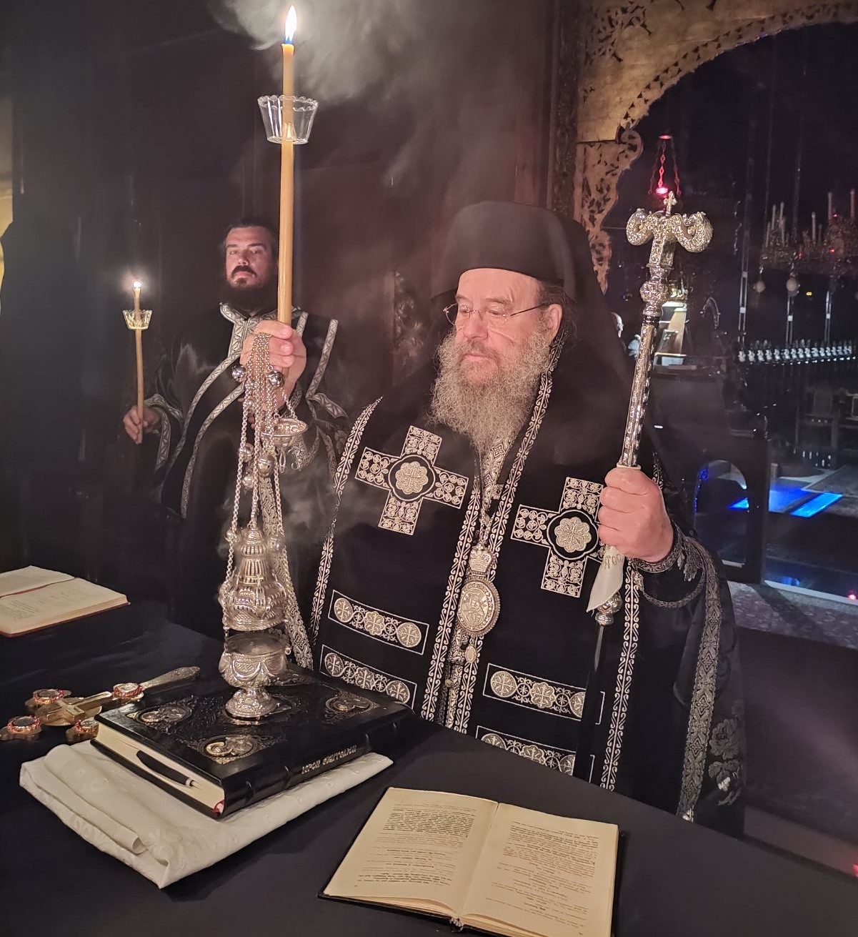 Η Α΄ ΕΣΠΕΡΙΝΗ ΠΡΟΗΓΙΑΣΜΕΝΗ ΘΕΙΑ ΛΕΙΤΟΥΡΓΙΑ ΣΤΟΝ ΙΕΡΟ ΜΗΤΡΟΠΟΛΙΤΙΚΟ ΝΑΟ ...