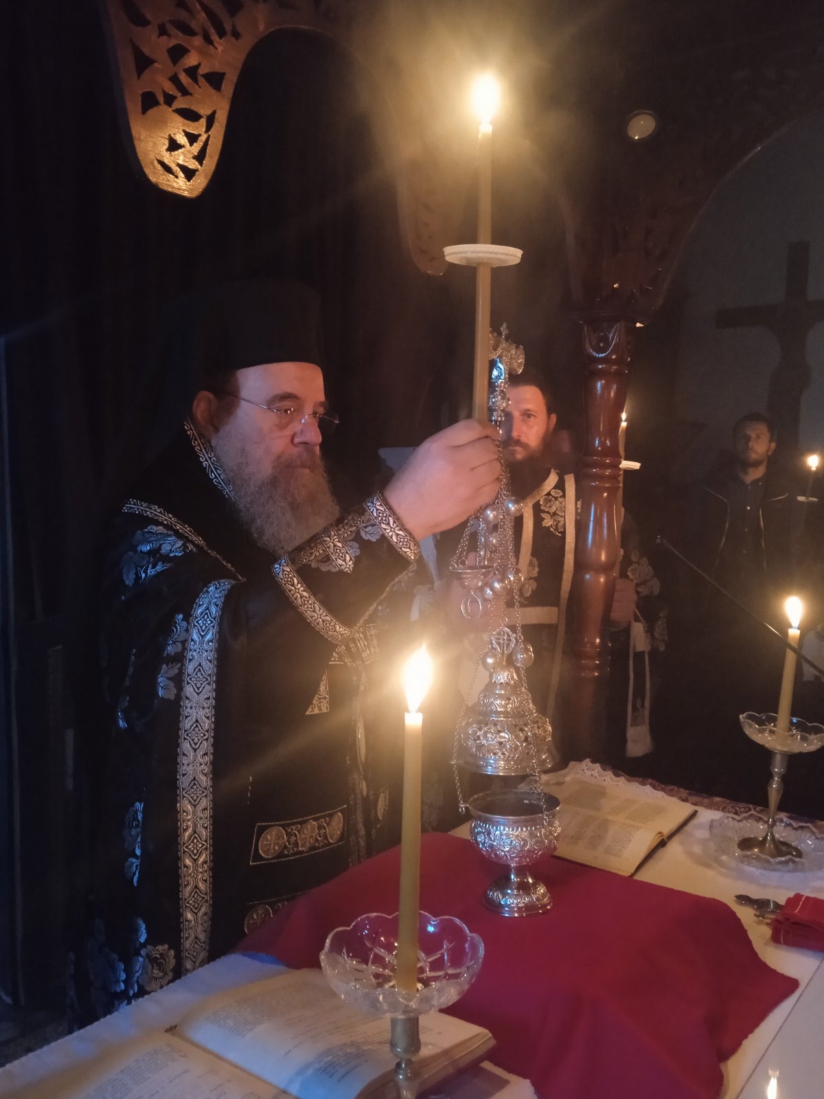 Ο ΣΕΒΑΣΜΙΩΤΑΤΟΣ ΣΤΗΝ Δ´ ΠΡΟΗΓΙΑΣΜΕΝΗ Θ. ΛΕΙΤΟΥΡΓΙΑ ΣΤΟΝ ΣΤΑΝΟ - Ιερά ...